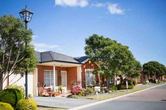 Independent Living Units. Expression of Interest! , 47 Mooringe Avenue ...